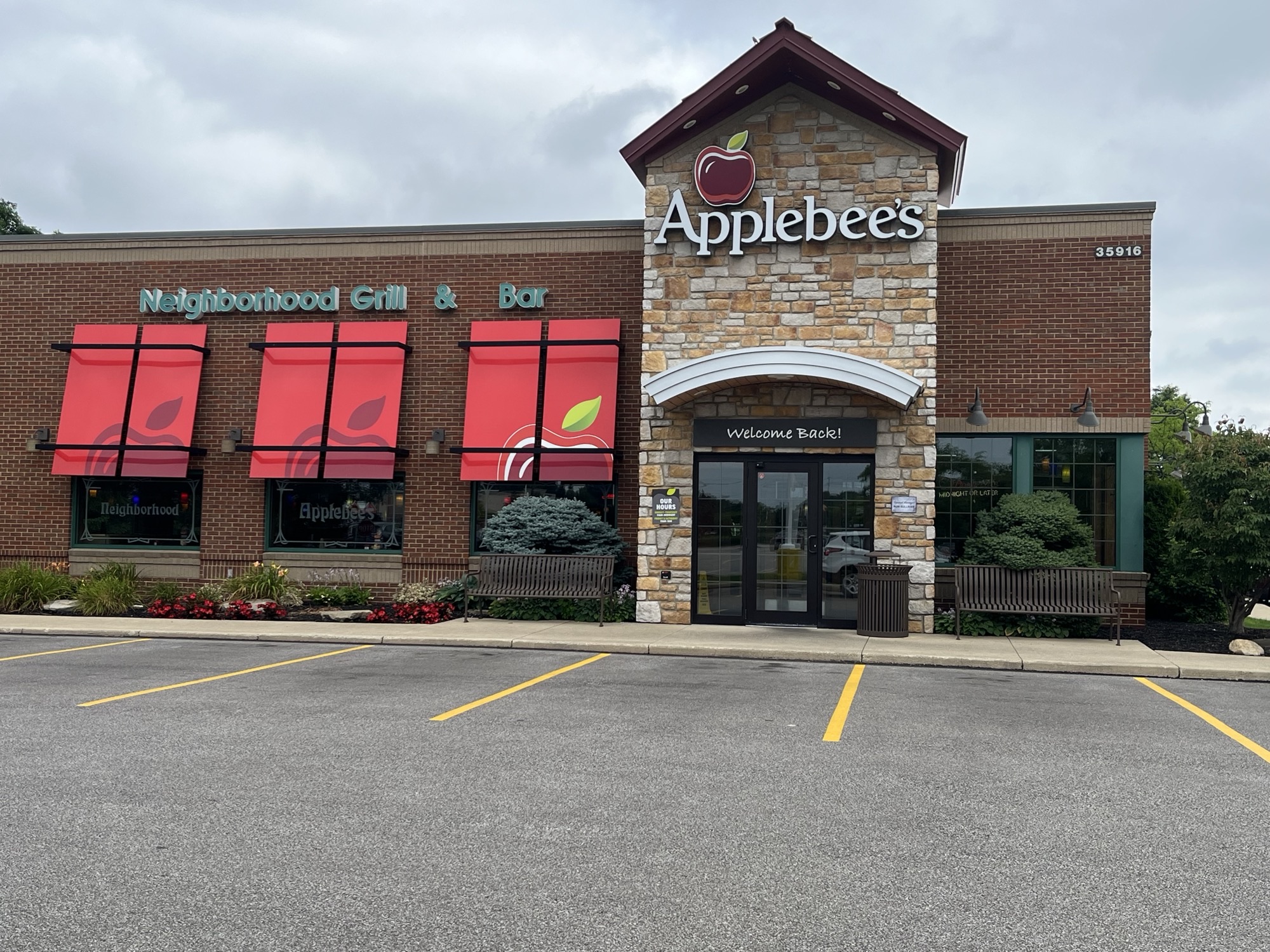 Avon Commons | First Interstate Properties